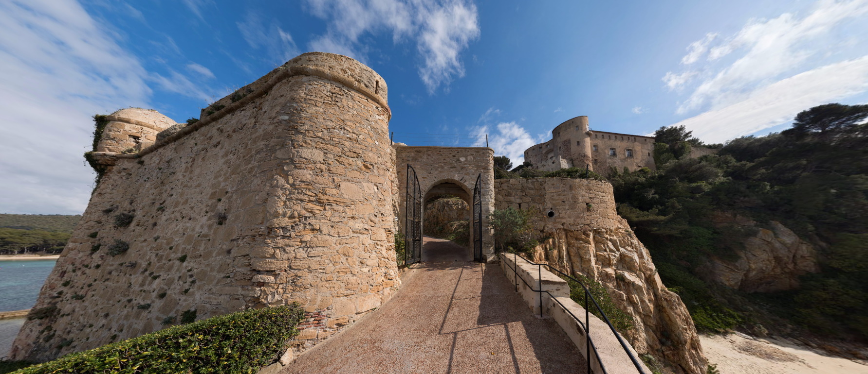 Le mobilier de la Présidence au Fort de Brégançon - MHAB